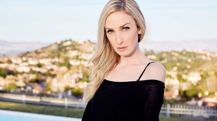 Terungkap dari Perutnya, Model Cantik Ini Hidup dengan DNA Kembarannya ...