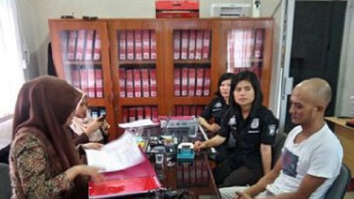 Berkasnya Lengkap, Napoh Kini Jadi Tahanan Jaksa - Bangkapos.com