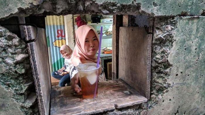 Unik dan Viral, Pemilik Warung Nasi di SCBD Jakarta Selatan Ini ...