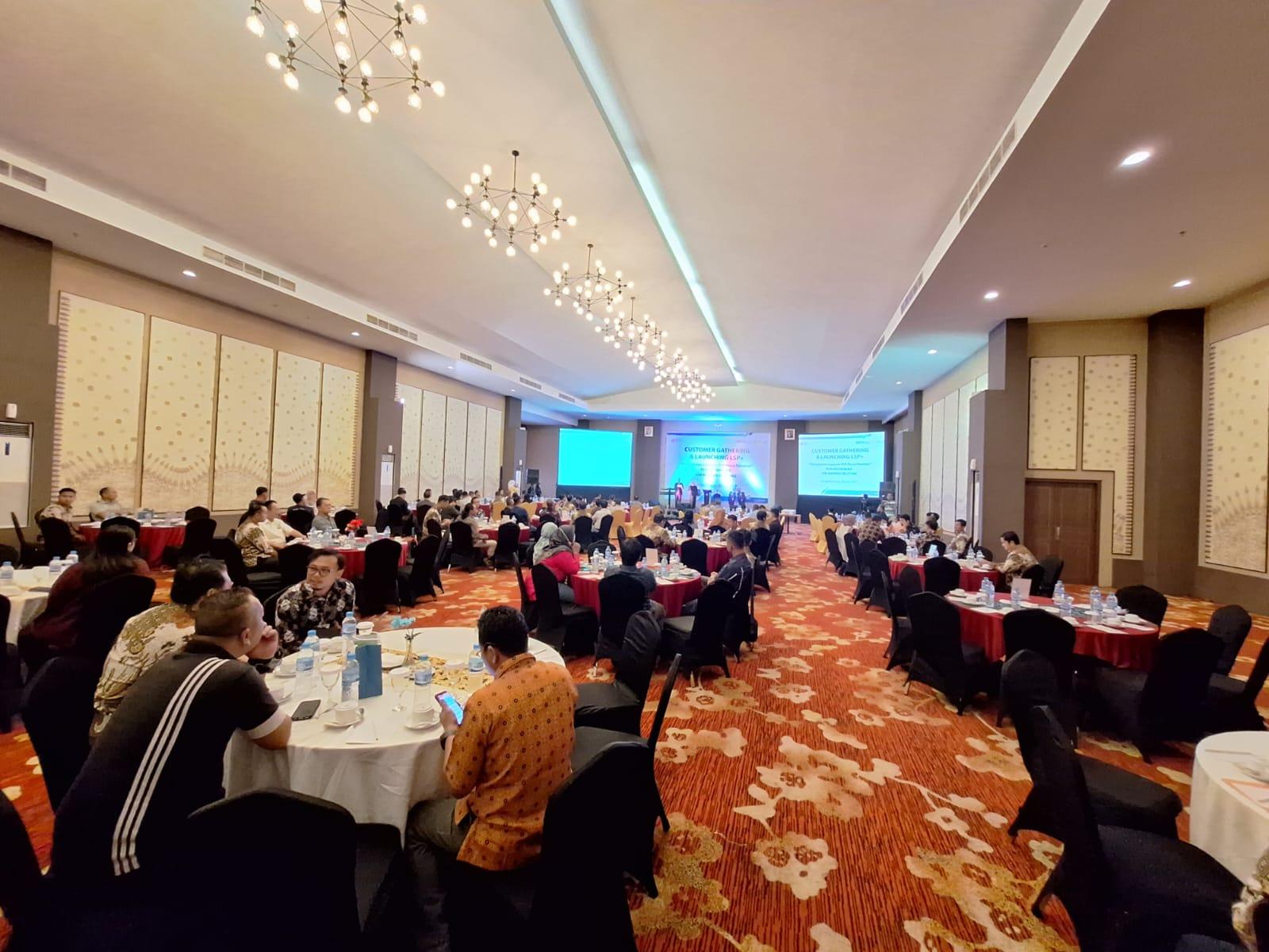 Gelar Customer Gathering, PLN Hadirkan Layanan Satu Pintu Plus untuk ...