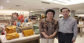 Setengah Abad Kesuksesan Tas Elizabeth - Bangkapos.com