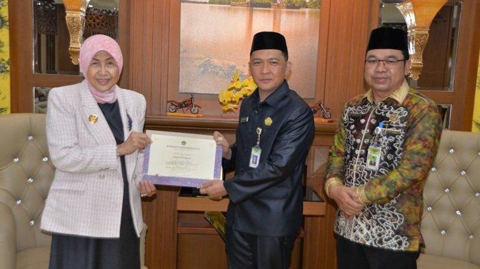Lagi, Bupati Batola Raih Penghargaan Nasional - Banjarmasinpost.co.id