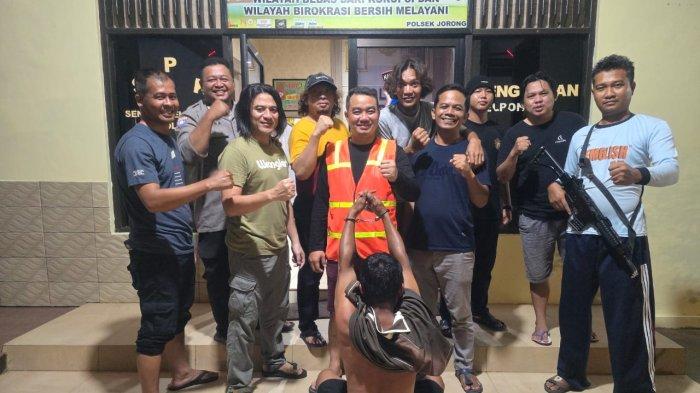Pengedar Narkoba Jorong Tanahlaut Diringkus, 18 Paket Sabu Ditemukan di Bawah Mesin Cuci ...