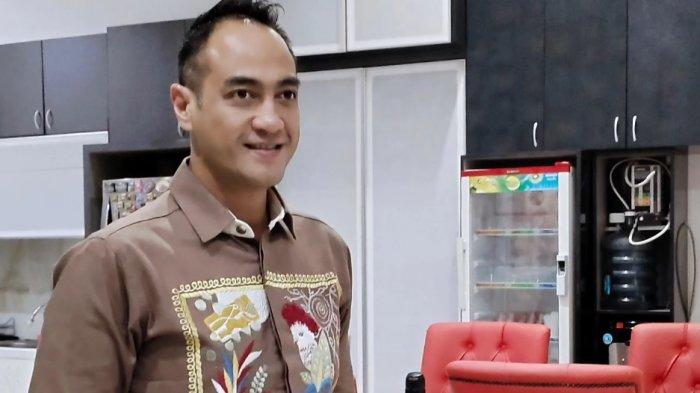 Sosok Gandengan Baru Aktor Ferry Irawan, Digadang Gantikan Posisi Venna ...