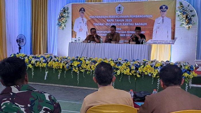 Camat Cerbon Hasbian Noor Senang Musrenbang RKPD Tahun 2025 Dihadiri ...