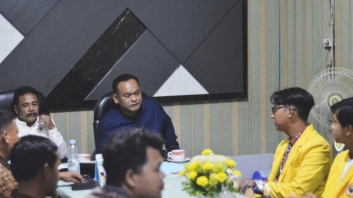 Awaludin Berharap Kegiatan KKN Mahasiswa ULM Banjarmasih ke Kotabaru ...