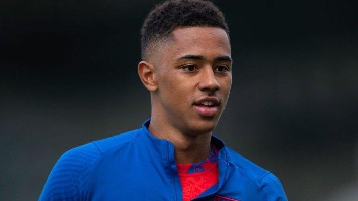 Kejutan Liverpool Cari Gelandang Murah, Bintang Aston Villa Jacob ...