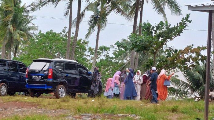 Perairan di Tanjungdewa Tanahlaut Teduh, Angkutan Penyeberangan ke ...