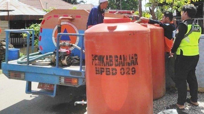 Banjir di Kalsel, BPBD Kabupaten Banjar Terus Suplai Air Bersih ke Desa Terdampak ...