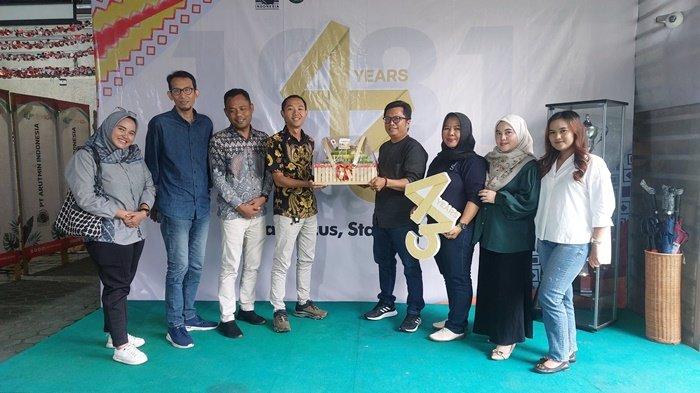 Sambut HUT ke-43 PT Arutmin Indonesia, Banjarmasin Post Beri Ucapan Selamat dan Kue Ulang Tahun ...