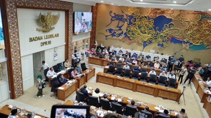 Hasil Rapat Baleg Sepakati Ubah Aturan MK Soal Pilkada, PDIP dan Anies Baswedan Buka Suara ...