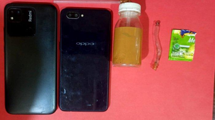 Dua Budak Sabu Asal Kotabaru Ditangkap di Rumah Kontrakan, Barbuk Bong hingga Pipet Kaca ...