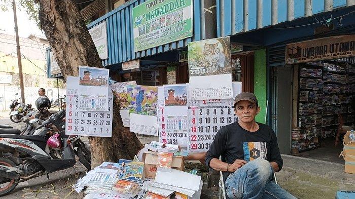 Pedagang Musiman di Banjarmasin Menjamur, Kalender Polos Paling Banyak ...