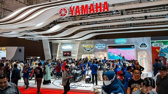 Tampil dengan Motor Terbaru dan Unggulan, Booth Yamaha di IIMS 2003 ...