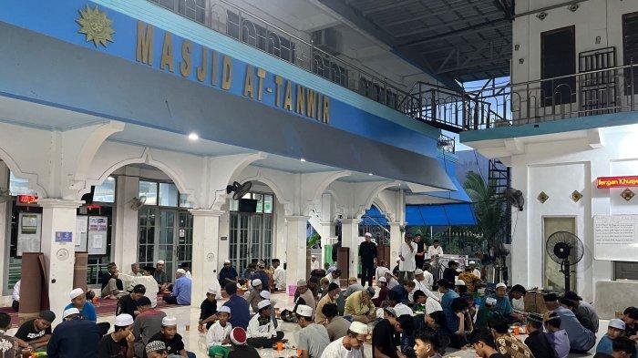 Warga Bisa Nikmati Beragam Masakan Favorit Saat Berbuka Puasa di Masjid ...