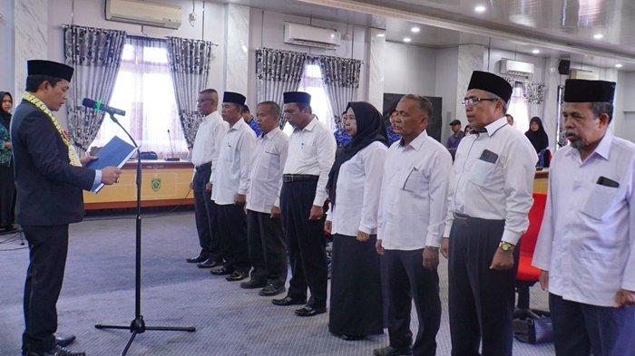 Lantik Pengurus Dewan Pendidikan 2024-2027, Bupati Balangan Sampaikan Harapan Ini ...