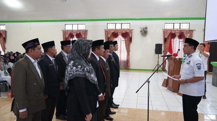 Hadiri Halal Bihalal Bersama Guru dan Kepsek se Tanahbumbu, Bupati Zairullah Beri Penghargaan ...