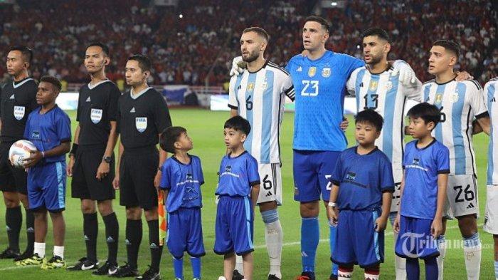 Kelakuan Jan Ethes Cucu Jokowi Kala Timnas Indonesia vs Argentina ...
