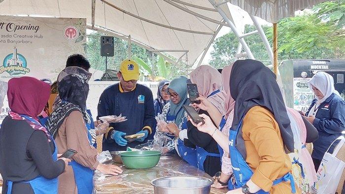 Pelaku UMKM Kuliner Banjarbaru Dibekali Ilmu dari Chef Rustam dalam Acara Baking Demo Bersama ...