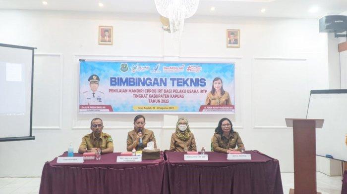 Dinas Kesehatan Kapuas Selenggarakan Bimtek Penilaian Mandiri CPPOB IRT bagi Pelaku Usaha IRTP ...