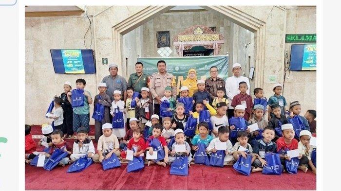 Bank Kalsel Berikan Santuan dan Bingkisan untuk Anak Yatim dan Pra ...