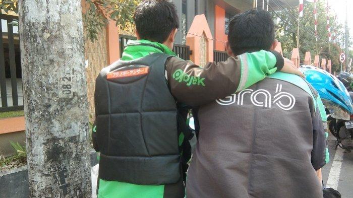 Niat Baik Driver Ojol ini Justru Berbuah Bintang 1, Pelanggan Merasa Dipaksa Pakai Helm ...