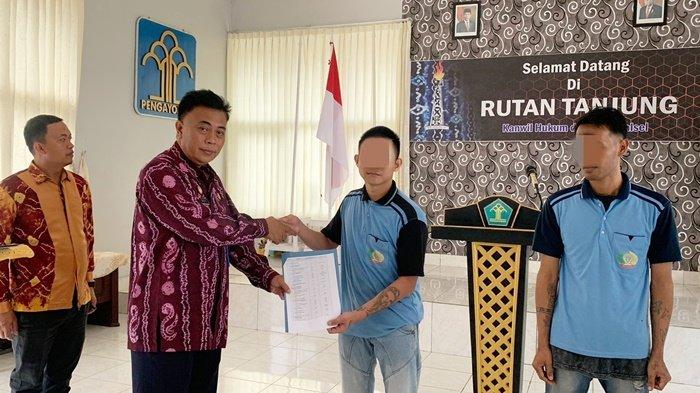 Terima Remisi Natal 2022, Dua Warga Binaan Rutan Tanjung Kalsel Dapat Pengurangan Masa Pidana ...