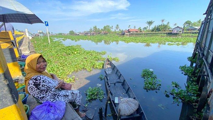 Ilung Menumpuk, Akses Sungai Martapura di Pasar Wisata Lok Baintan ...