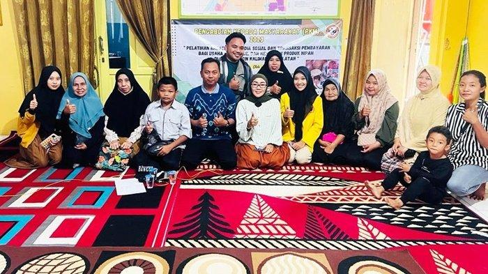 Dosen dan Mahasiswa FEB ULM Latih UMKM Produk Nipah Menggunakan Sosial Media - Banjarmasinpost.co.id