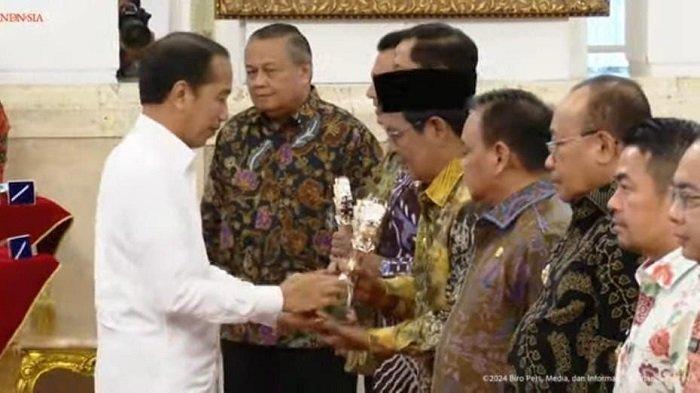 Dua Tahun Beruntun, Pemprov Kalsel Dapat Penghargaan TPID Award dari ...