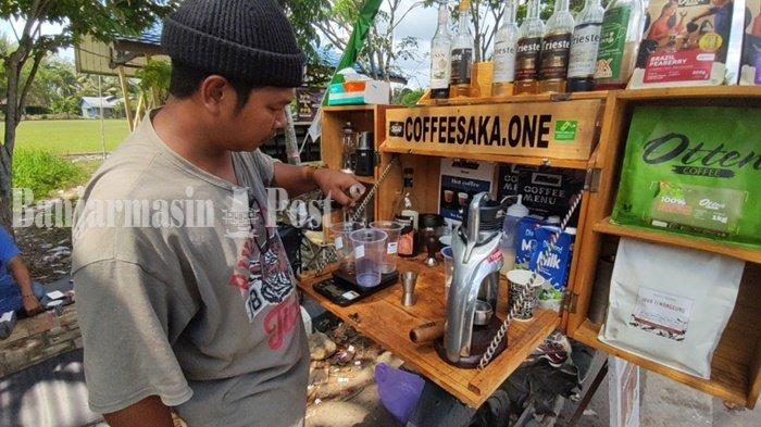 UMKM Kalsel: Coffesaka.one Jajakan Kopi Keliling dengan Sepeda Motor ...