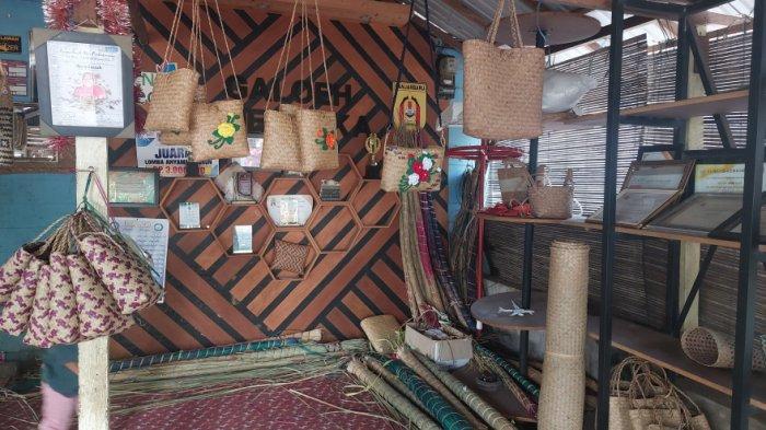 UMKM KALSEL - Ini Kendala Dialami Pengrajin Purun Banjarbaru, Salah Satunya Penuhi Pasar Ekspor ...