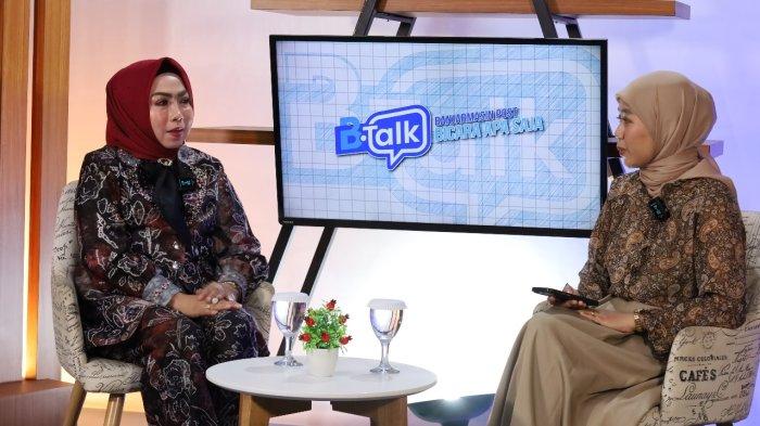 Meneropong Tren Fashion 2025, Hj Cathrine Ambarsari: Gaun Mengkilat ...