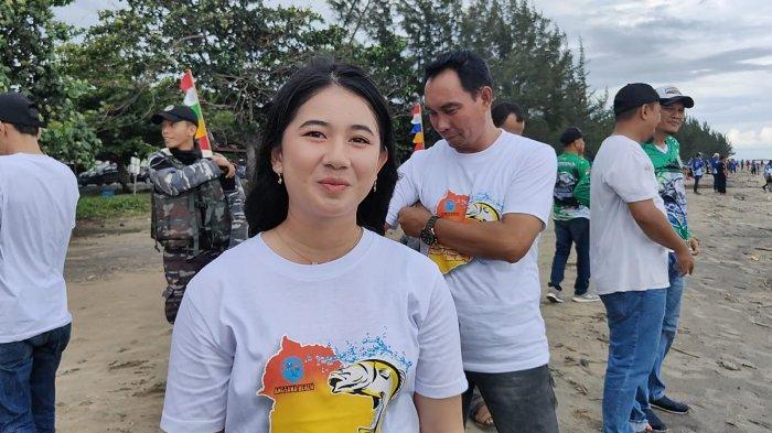 Host Cantik Mancing Mania Ini Terpesona Keindahan Terumbu Karang Pantai ...