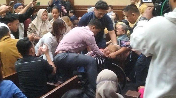 Crazy Rich PIK Helena Lim Divonis 5 Tahun Penjara, sang Ibu Histeris ...