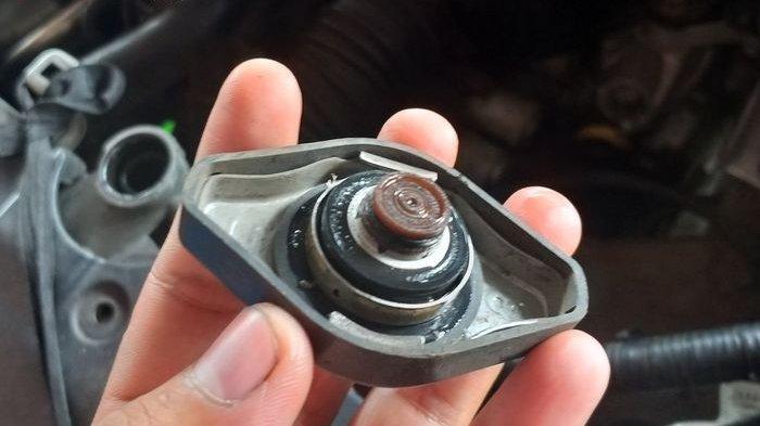 Jangan Malas Cek dan Ganti Cairan Radiator, Bisa Pengaruhi Kondisi ...