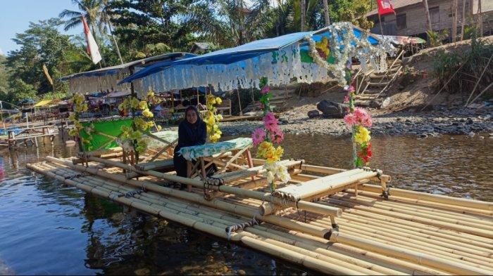 Wisata Kalsel Pariangan HSS : Fasilitas Rakit Hias Keliling Sungai ...