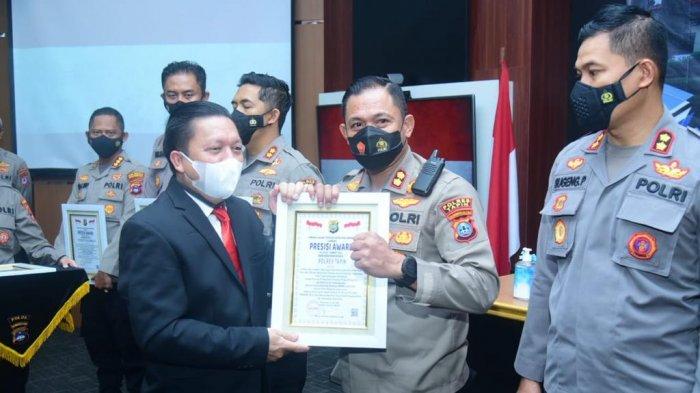 Terima Penghargaan Lemkapi, Kapolres Tapin Ajak Anggota Lebih Semangat Melayani ...