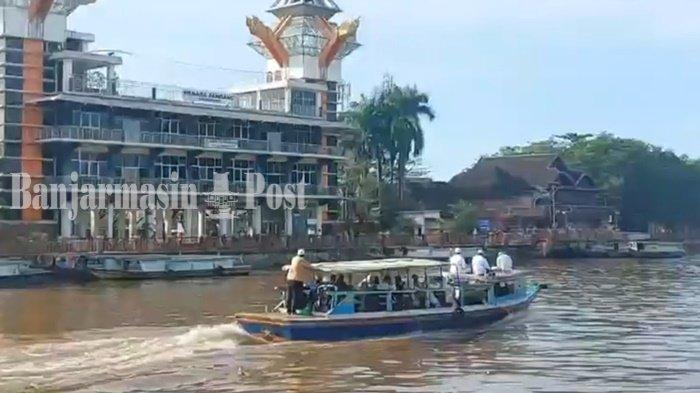 Wisata Kalsel: Banyak Daya Tarik, Bersantai di Siring Tendean Menikmati Keindahan Sungai ...