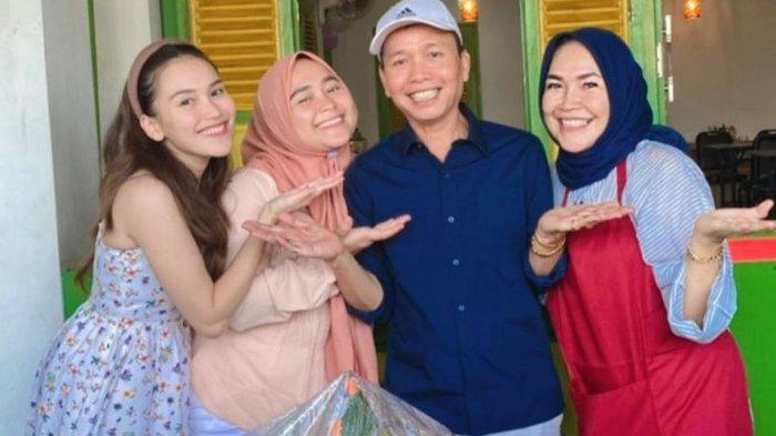 Rela Ditinggal Ayu Ting Ting Jika Nanti Ikut Suami, Ayah Ojak dan Umi Kalsum: Terserah Teteh ...