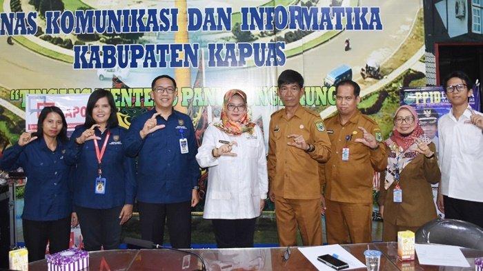 Tim Komisi Informasi Kunjungi dan Evaluasi Layanan PPID Kabupaten kapuas - Banjarmasinpost.co.id
