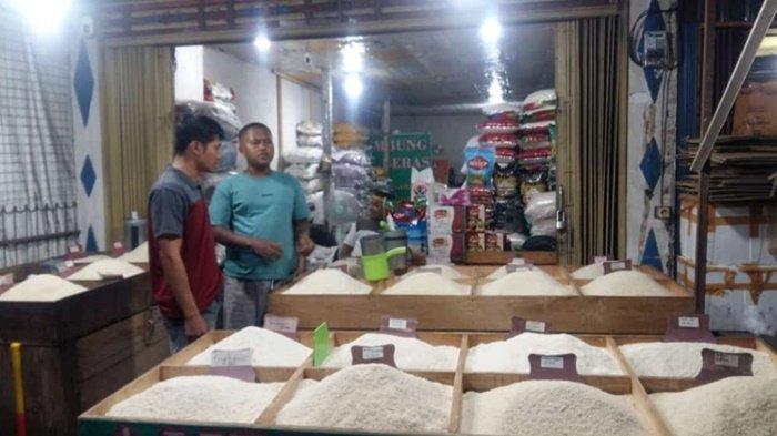 Pastikan Stok Beras Aman, Kepala Bulog Cabang Barabai Berharap Tidak Terjadi Kenaikan Harga ...