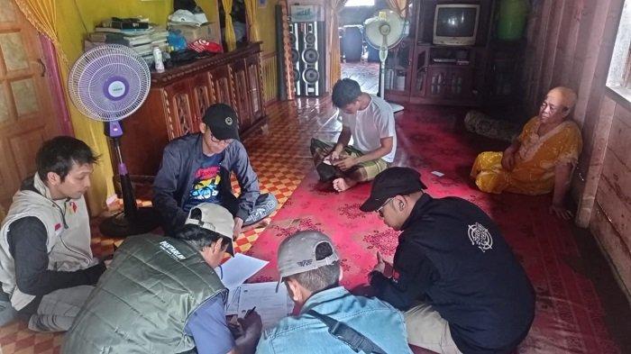 Awasi Pelaksanaan Coklit, Bawaslu Batola Uji Petik Pemilih, Sehari 10 KK - Banjarmasinpost.co.id