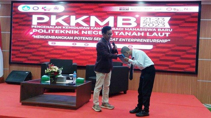 Mahasiswa Baru Politala Ikuti PKKMB, Dewan Penyantun Kupas Sejarah ...