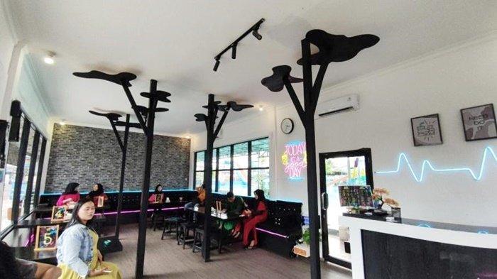 Kuliner Kalsel - ZVR Cafe and Resto di Amuntai Semakin Ramai Saat Sore ...