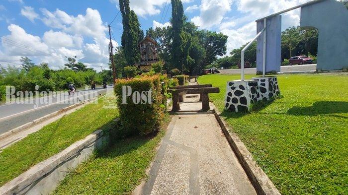 Rest Area Gunkay Tanahlaut Diapit 2 Lajur Jalan, Jaraknya tak Sampai 10 ...