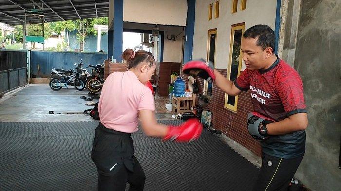 Ditempa 3 Pelatih, Atlet MMA Banjar Ini Siap Bela Indonesia di ...