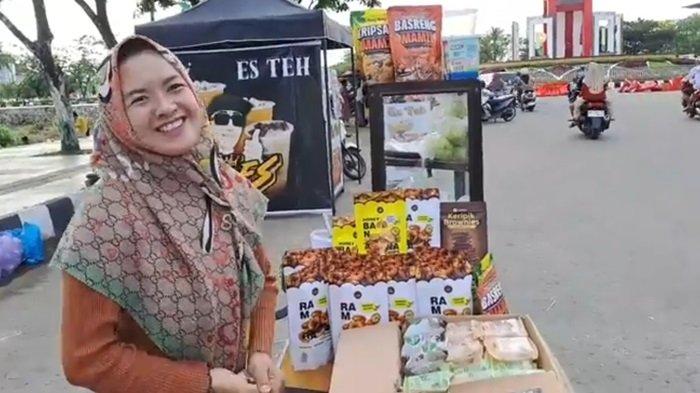 Pedagang Makanan Viral di Rantau Baru Tapin Berharap Car Free Day ...