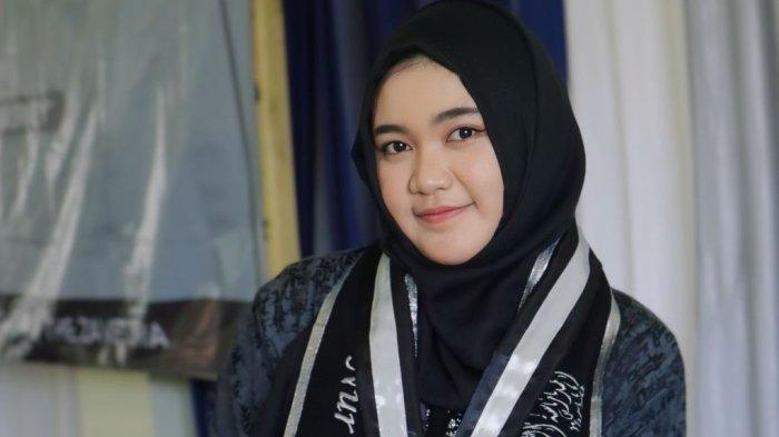 Mahasiswi UIN Antasari Ini Aktif Baca Syair Sejak Madrasah Ibtidayah - Banjarmasinpost.co.id