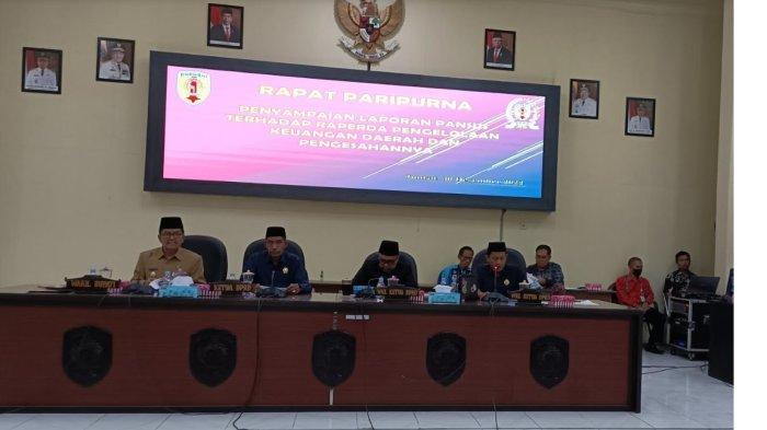 Rapat Paripurna DPRD Diwarnai Walkout, Agenda Pengesahan RAPBD Kabupaten HST 2023 Ditunda ...
